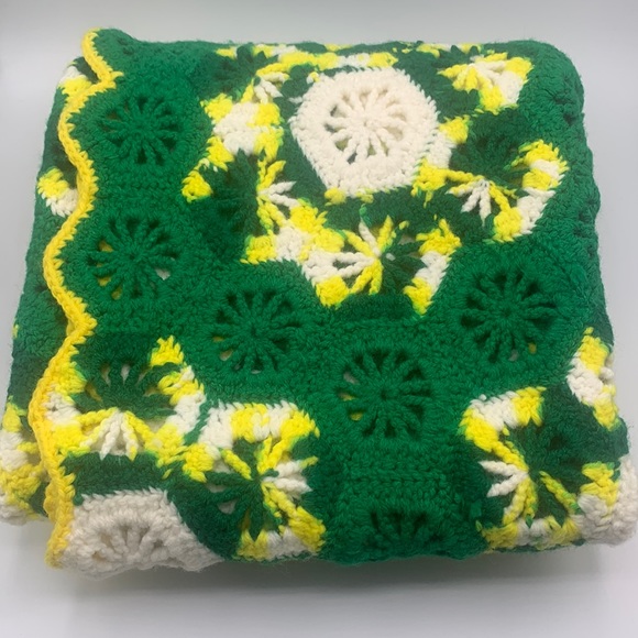 Vintage | Bedding | Vintage White Green Yellow Hexagon Multi Color ...